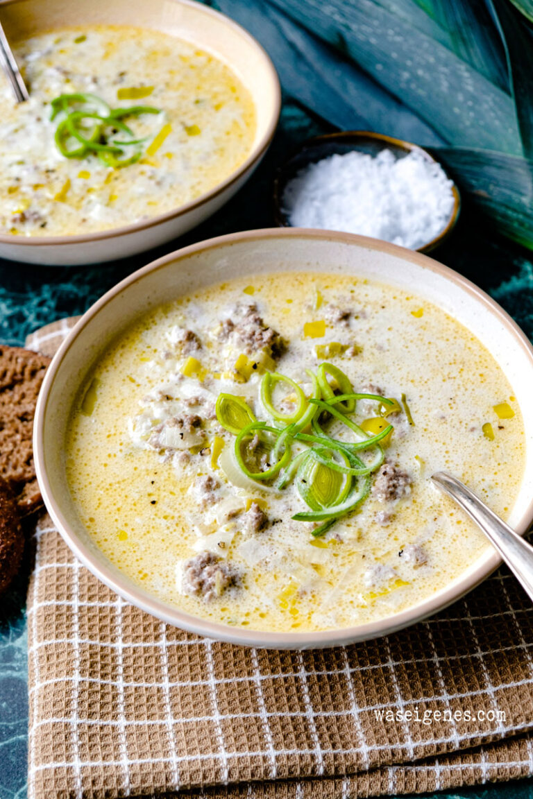Klassische Käse-Lauch-Suppe mit Hackfleisch - einfach & lecker