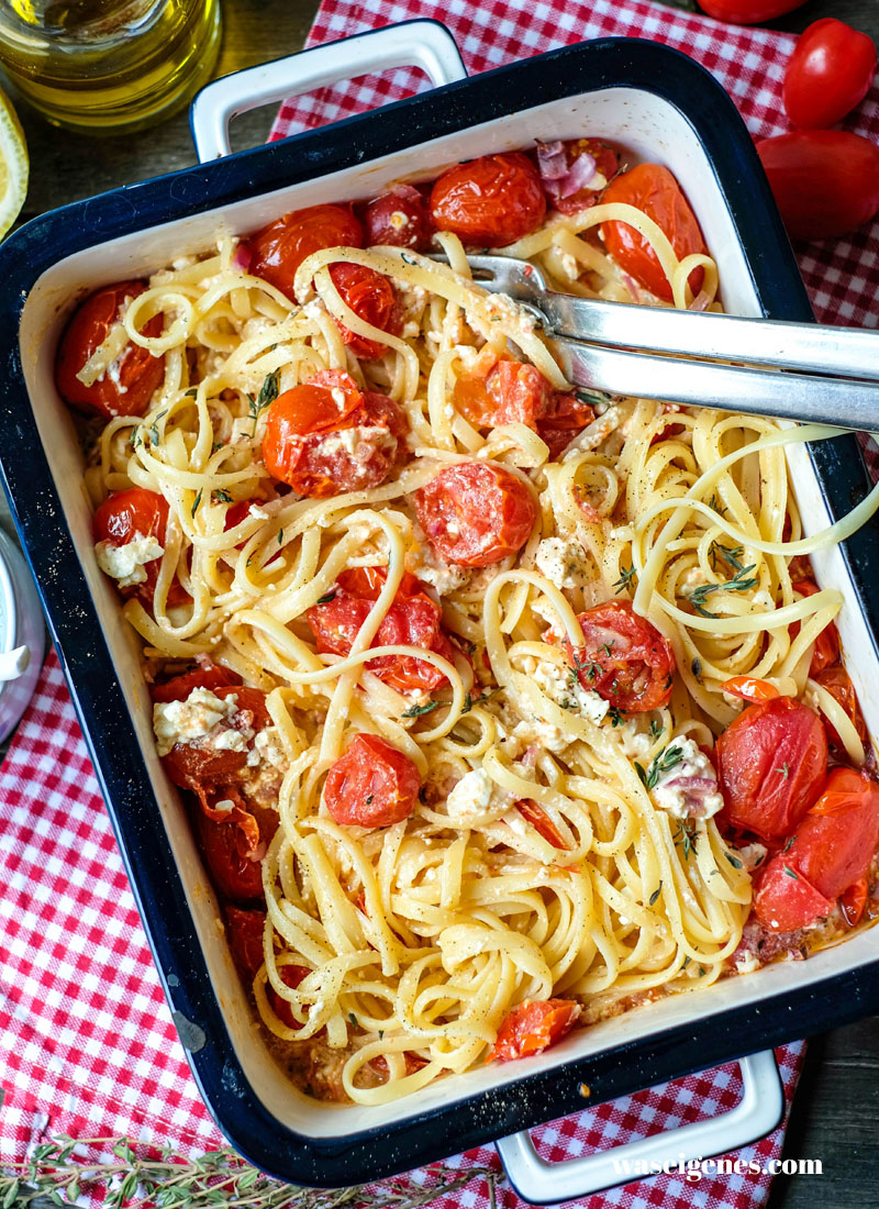 Baked Feta Pasta - Ofenhit, der in 30 Minuten auf dem Tisch steht!